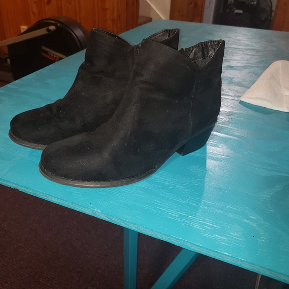 torrid | Shoes | Torrid Ankle Booties With Zipper | Poshmark